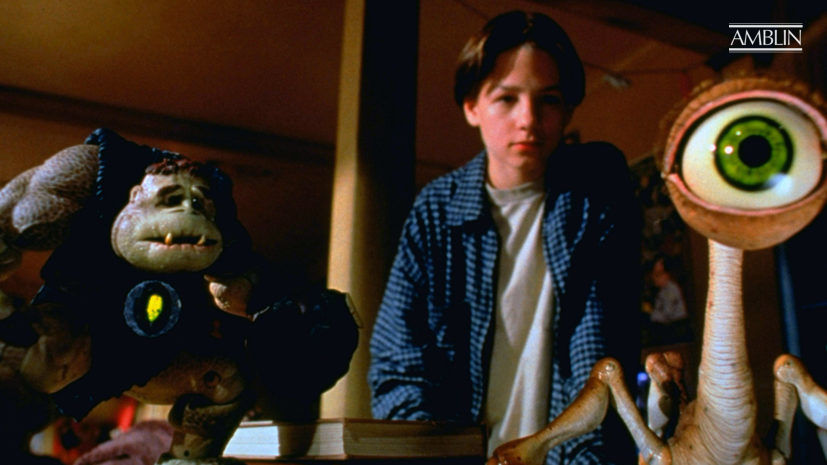 Small Soldiers (1998) - About the Movie | Amblin